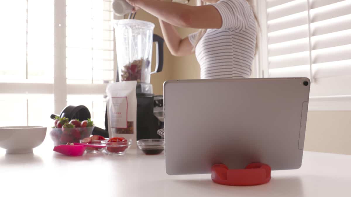 GoDonut Review – Universal Phone and Tablet Stand Holder